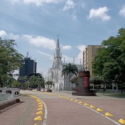 FRIDAY: Historic Center & Salsa Rhythms | Toucan Spanish School